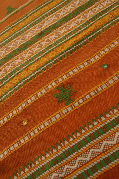Kachchh Shawls Original | By Dayabhai, National Awardee | GiTAGGED
